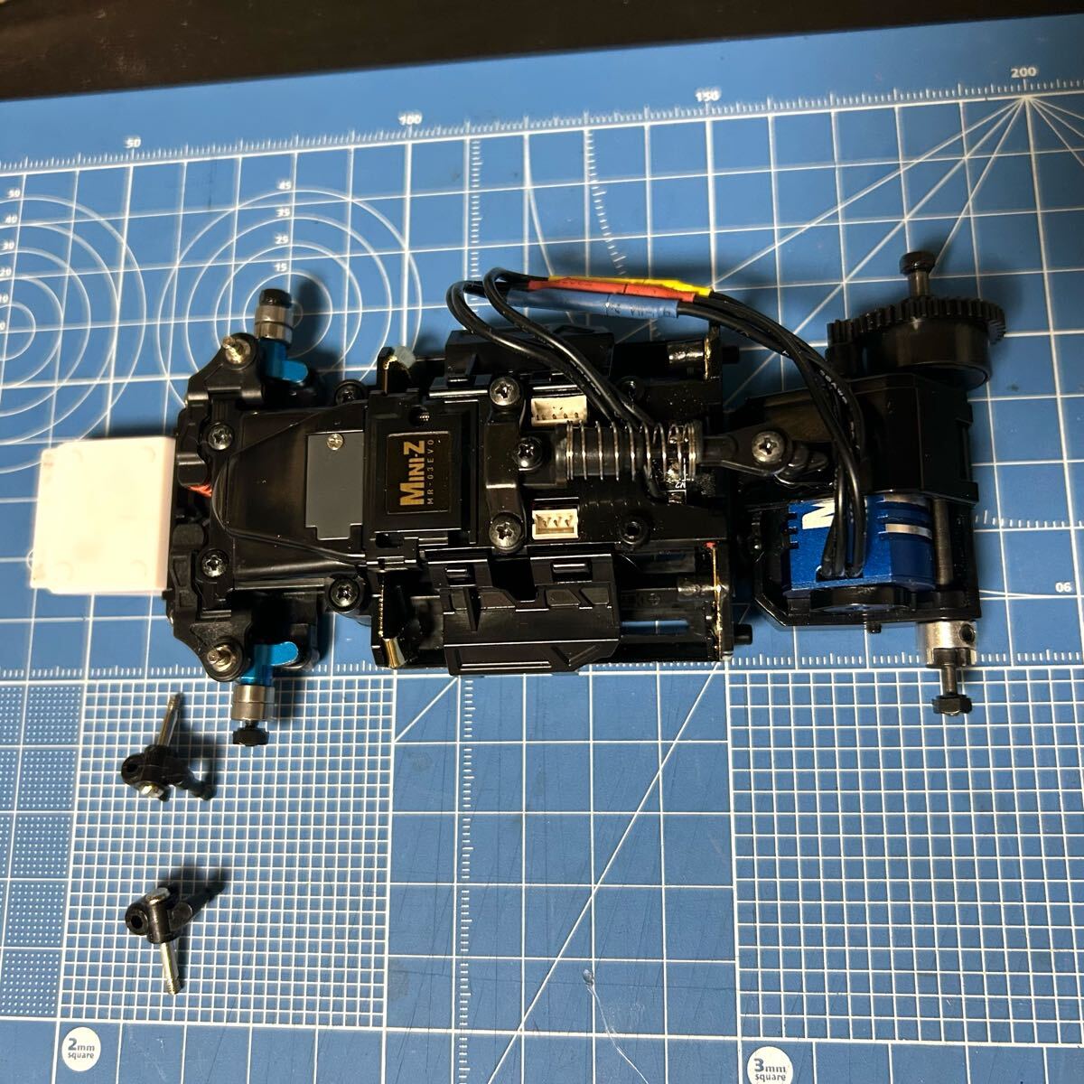 Yahoo!オークション -「ミニッツ mr03 シャーシ」(京商) (完成品 Yahoo!オークション -「ミニッツ mr03 シャーシ」(京商) (完成品