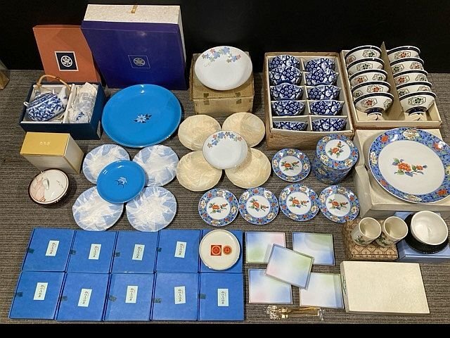 Yahoo!オークション -「深川製磁 蓋物」の落札相場・落札価格 Yahoo!オークション -「深川製磁 蓋物」の落札相場・落札価格