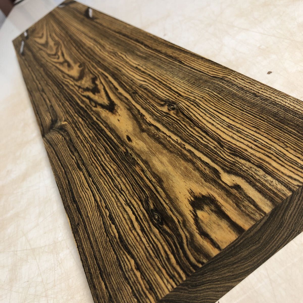 黄金檀 板目 9㎜ 長さ1330㎜ 長さ1カット無料 160サイズ