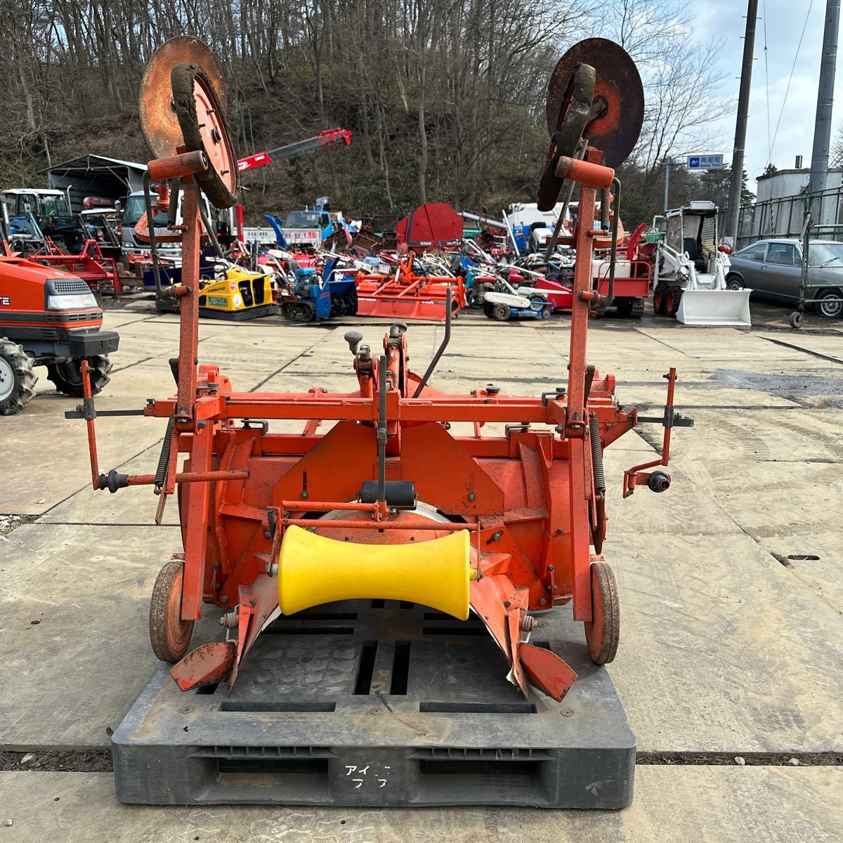 【徳島】平行成形機 畝立てトラクターロータリー取り付けアタッチメント PH-A-14H 直接引取限定 - 農業